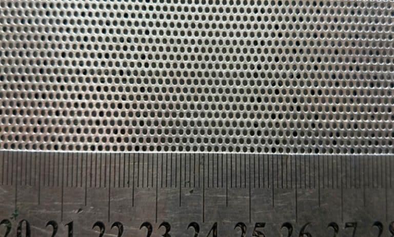 Definición y especificaciones comunes de las chapas microperforadas